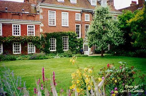 Mompesson House - DiCamillo